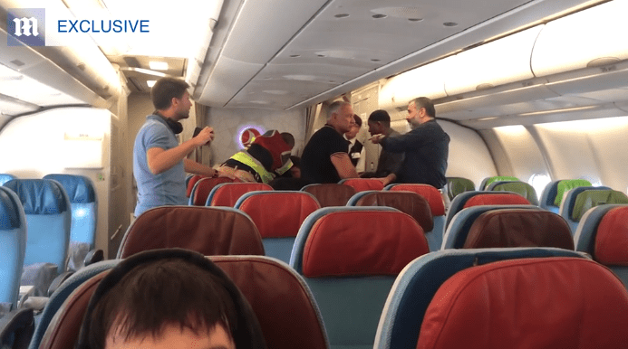 UK: Plane Passengers Halt Deportation Of Muslim Who Turns Out To Be ...